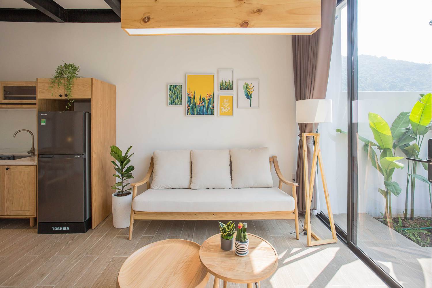 Maison Mansardee House / 85 Design